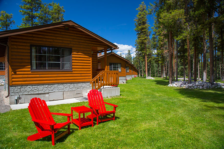 Jasper Riverside Chalet for 2 Becker’s Chalets